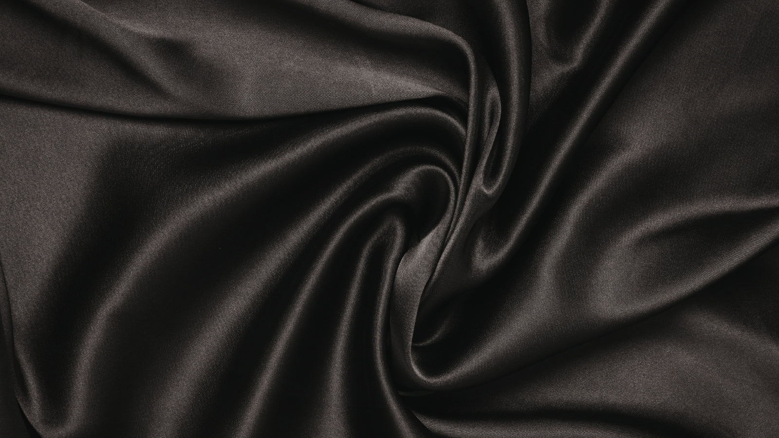 Que faire avec du tissu noir ? Idées et conseils couture